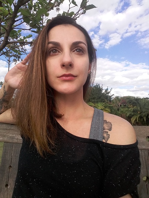 Oi! – BELLA FERRARO